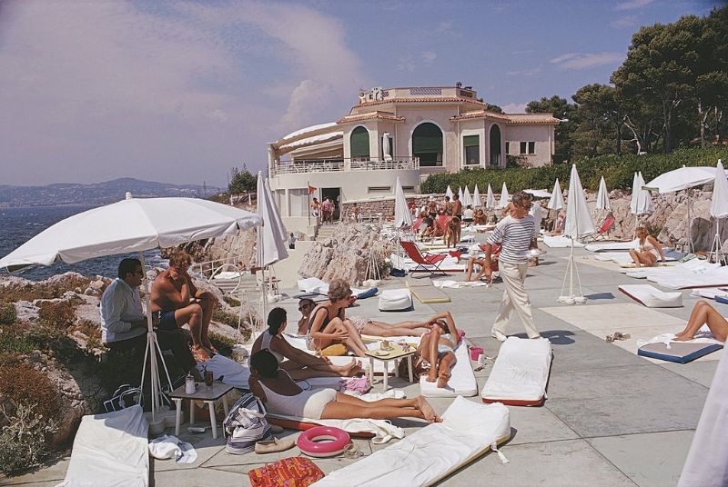 20 Stunning Vintage Photos Capture Holidaymakers at the Eden Roc Hotel ...