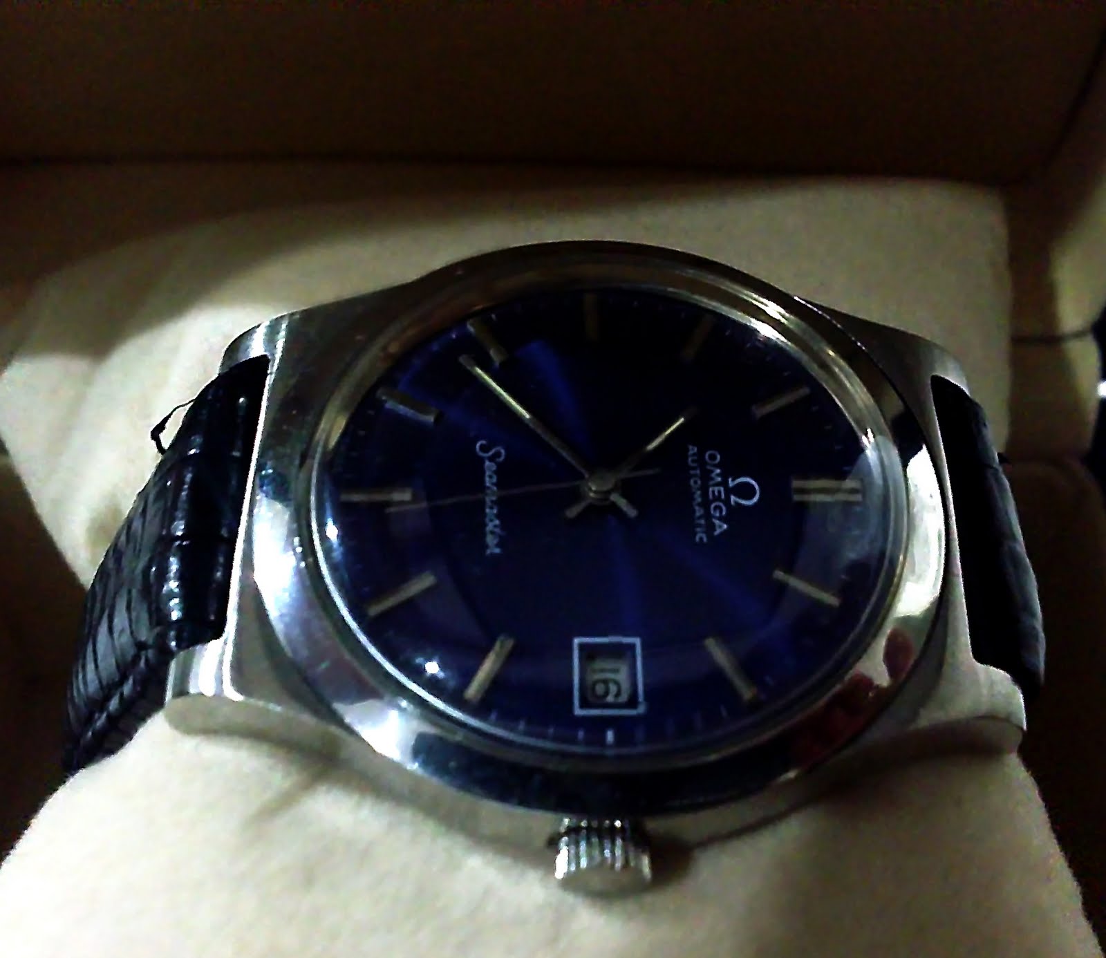 koleksijampecks: Jam Omega Swiss Date only Automatic Gold versus Steel ...