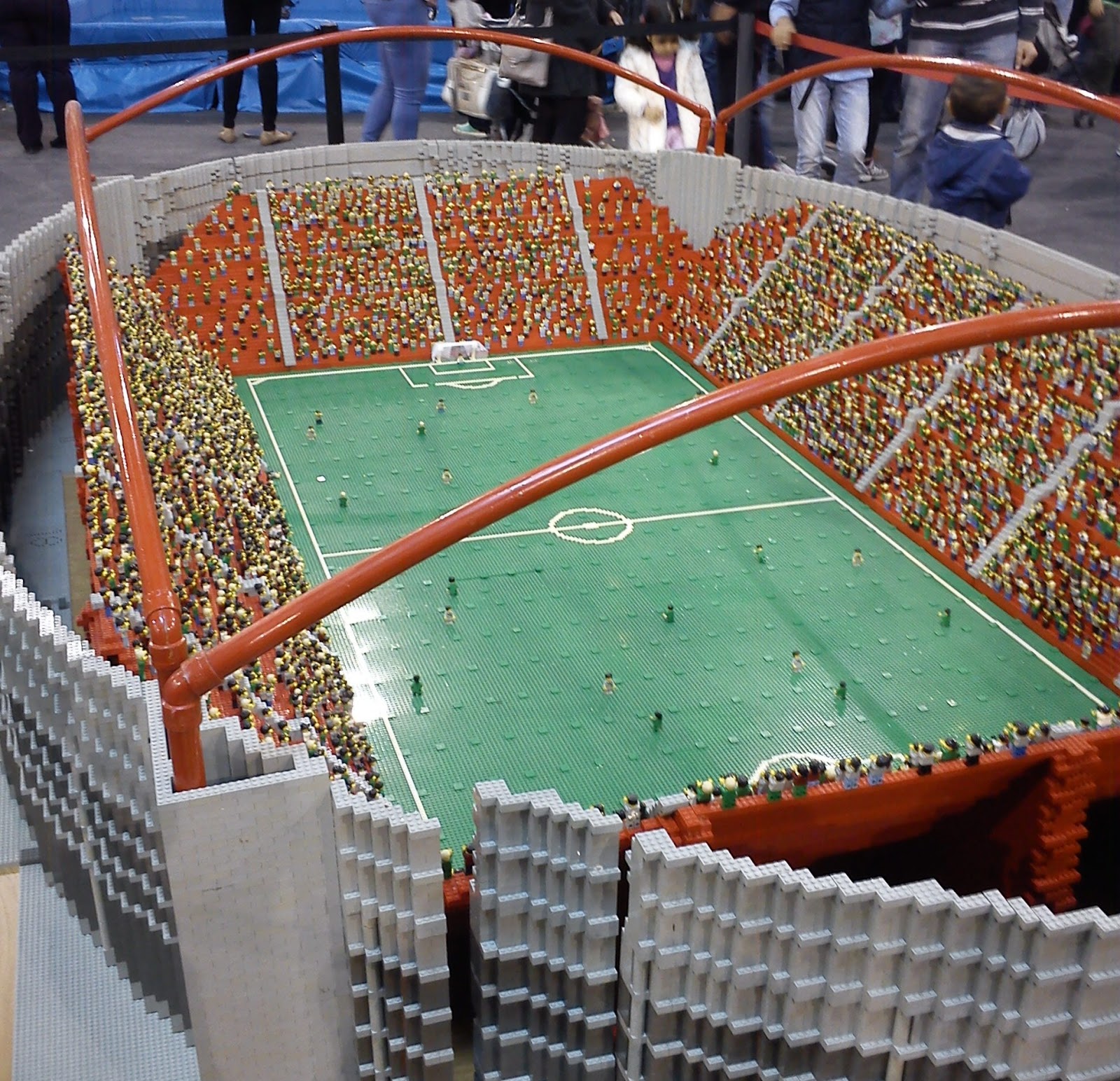 Expat in Portugal: The Big Lego Event