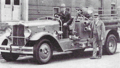 American Auto Emblems: STUTZ FIRE ENGINE
