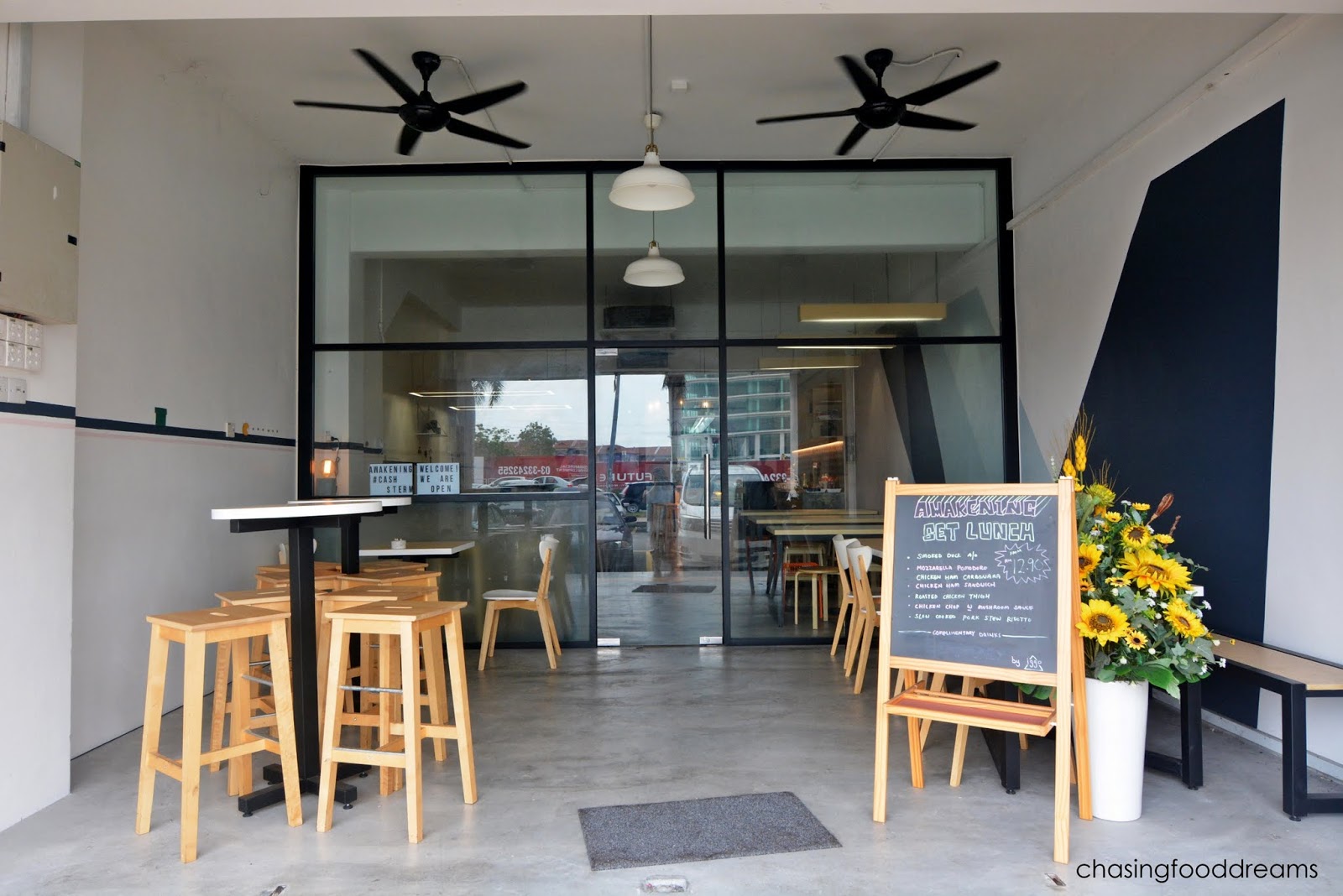 CHASING FOOD DREAMS: Awakening Café by Iggo @ Klang