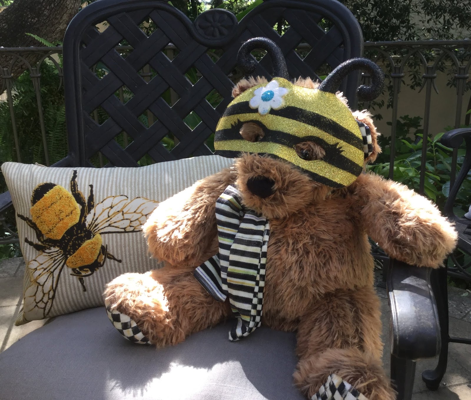 Bee Kind ~ Celebrate World Honey Bee Day - HYACINTHS FOR THE SOUL