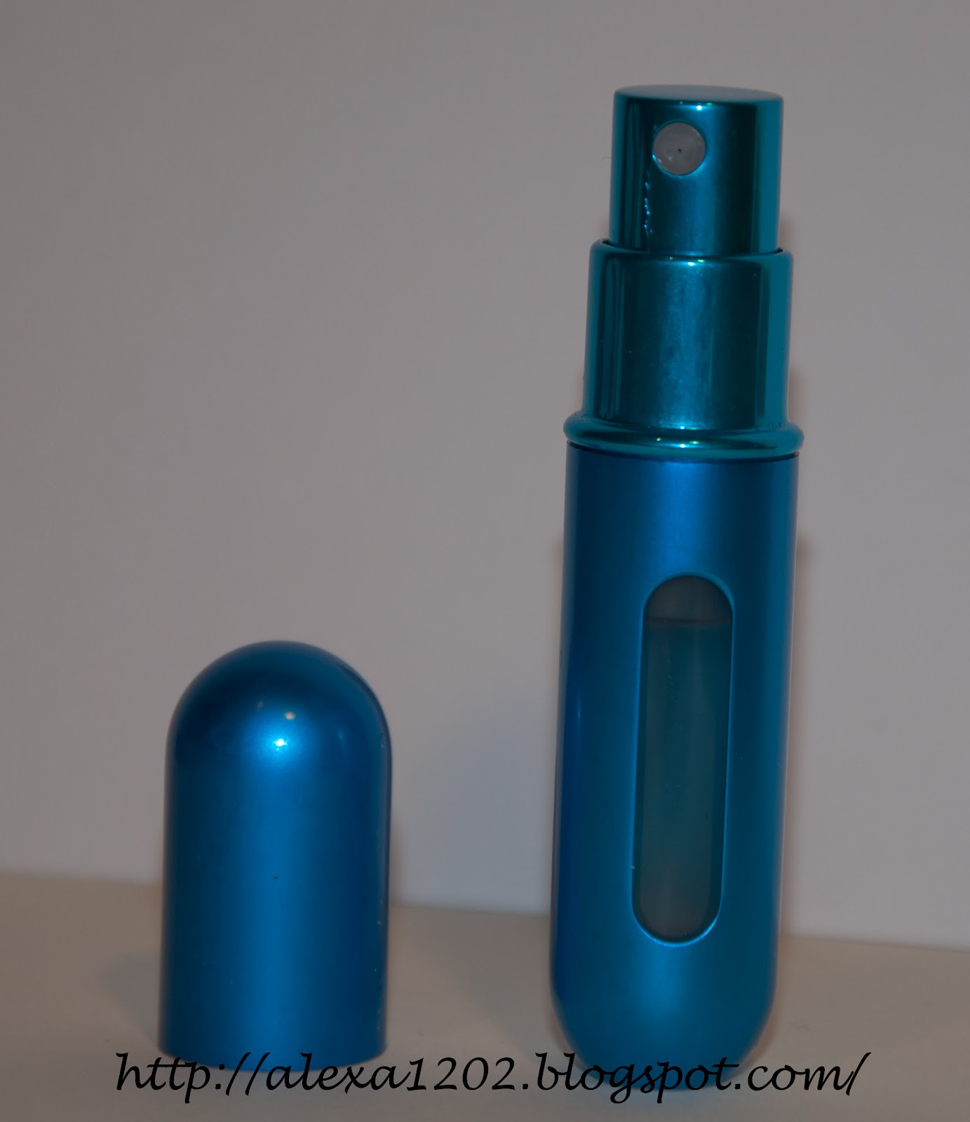 Addicted to Konad: Review: Travalo Excel - refillable atomizer