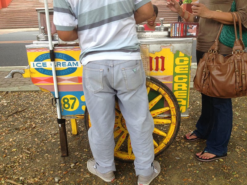 dirty-ice-cream trollies