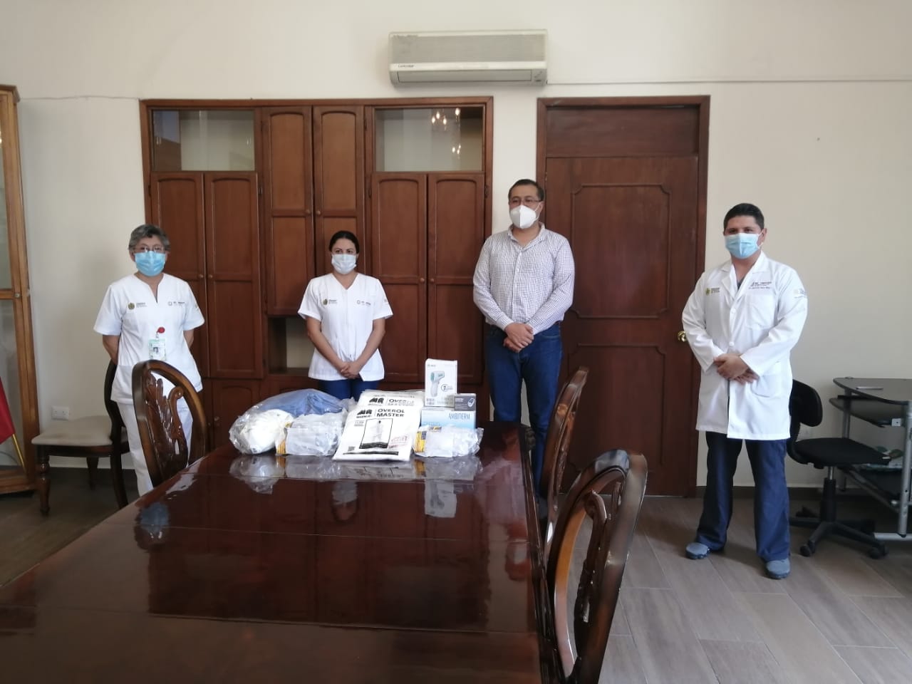 COATEPEC Y LA REGION: ENRIQUE FERNÀNDEZ ENTREGA APOYOS E INSUMOS AL ...