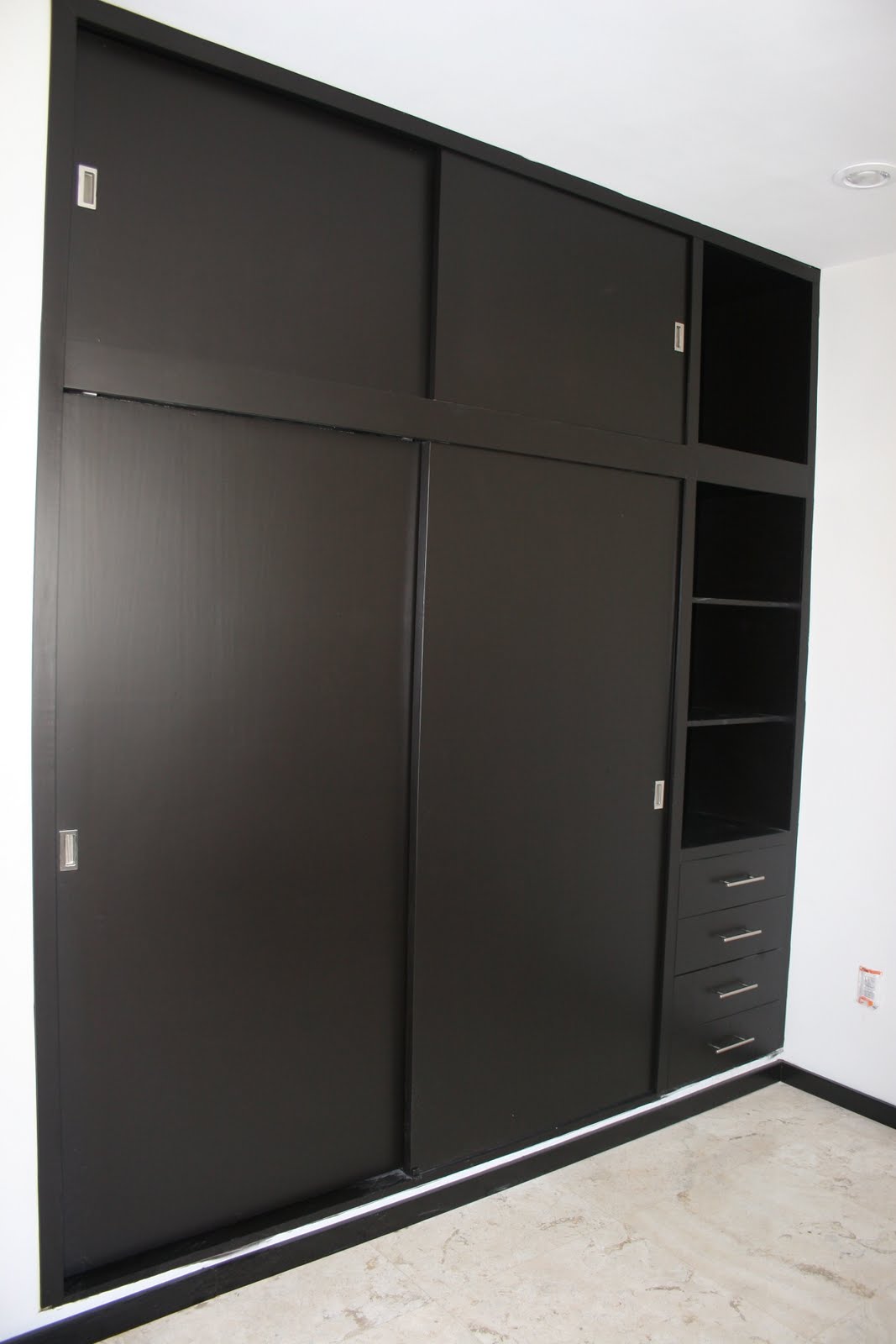 DEMADERA VERACRUZ: CLOSET COLOR CHOCOLATE