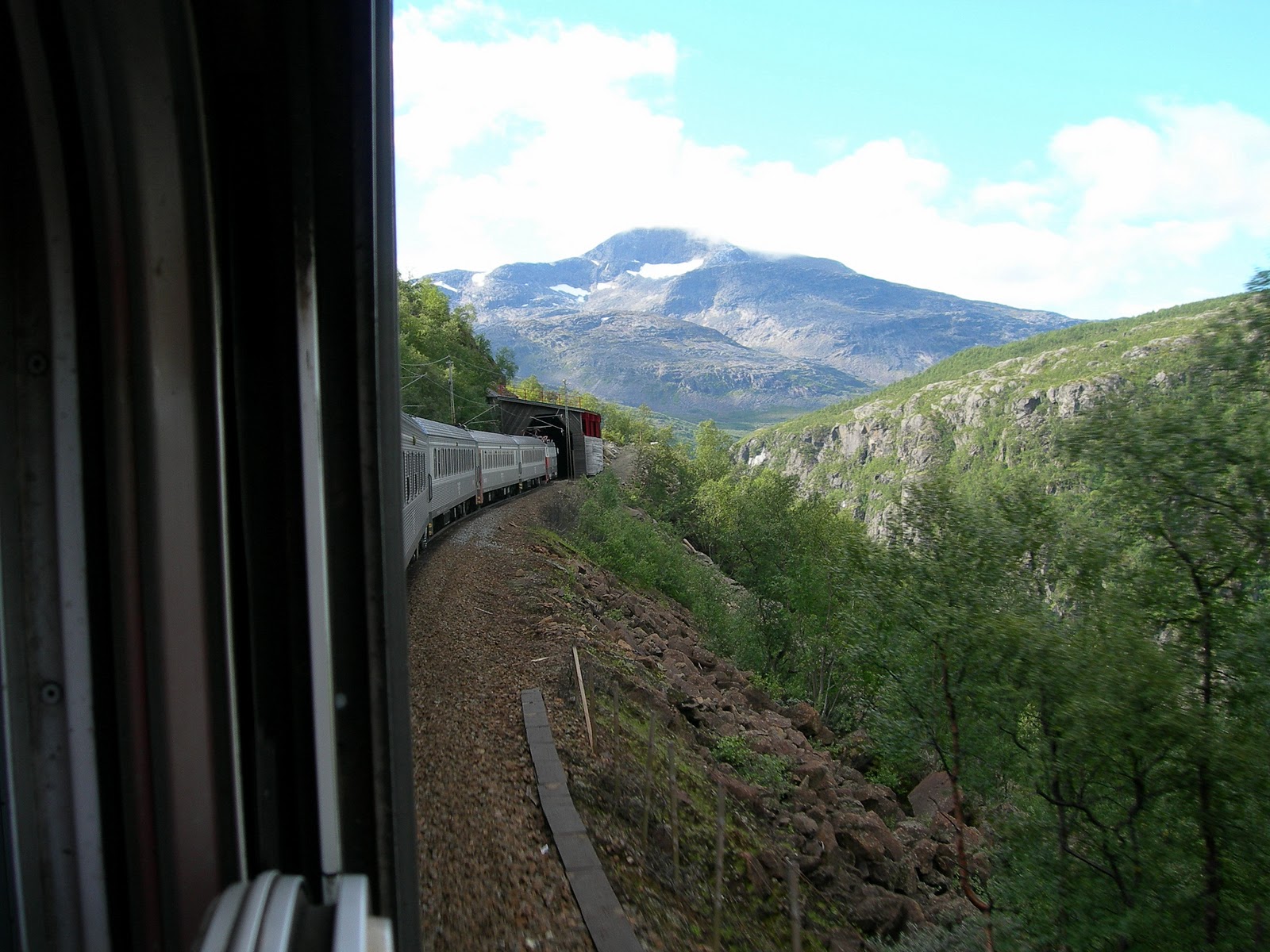 Viajes ferroviarios de ayer, hoy y mañana: A Narvik en tren: muy cerca ...