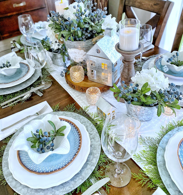 Dining Delight: Blueberry Bliss Summer Tablescape