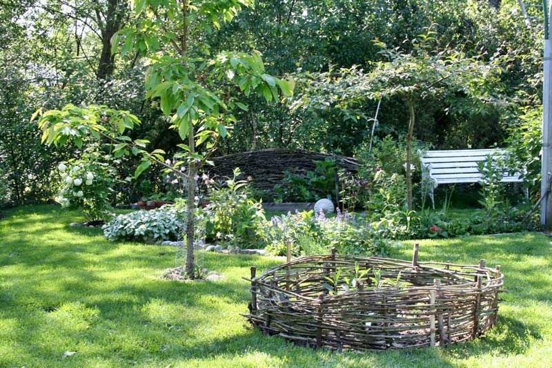 Roser og Patina: Nytt blomsterbed i hagen