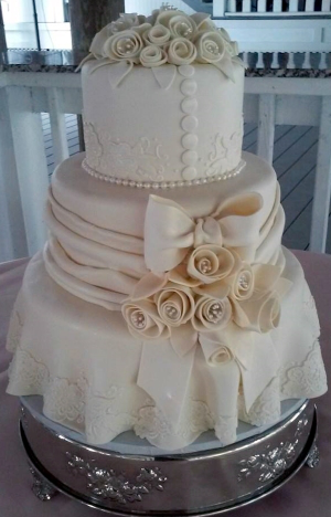 Unique Cake Ideas to Match Your Wedding Theme