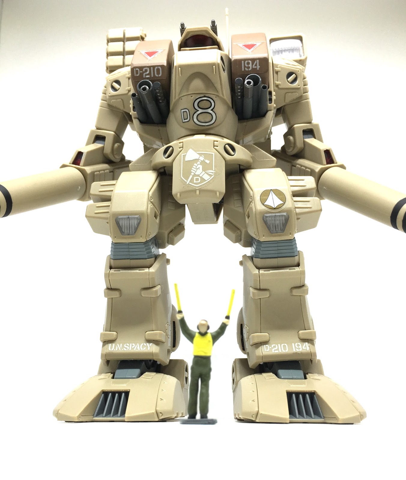 The Toy Of The Week: The Macross Tomahawk has more guns and missiles ...