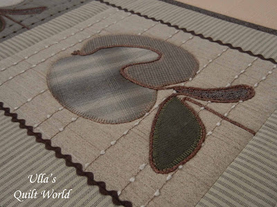 Ulla's Quilt World: Apple table runner quilt