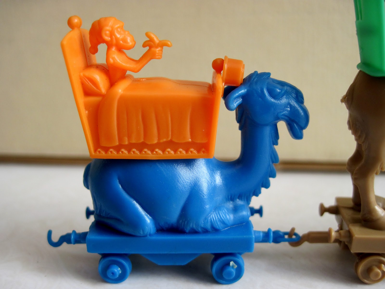 Tracy's Toys (and Some Other Stuff): R and L Camel Train Cereal Premiums