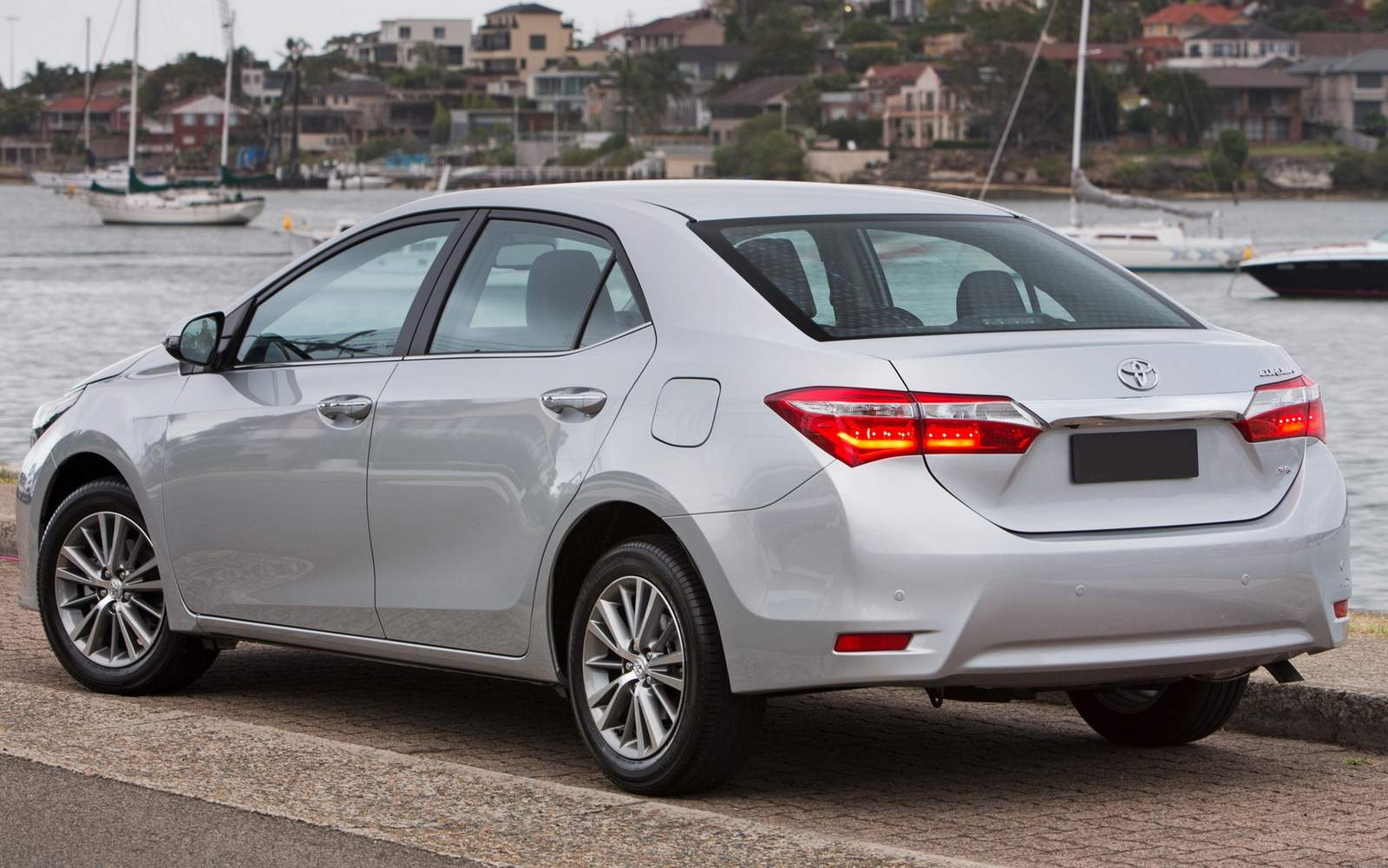 Novo Corolla 2015: preços começam em ~ R$ 70 mil reais