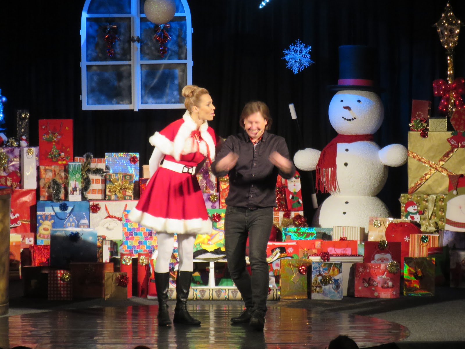 DIVADLO KOUZEL PAVLA KOŽÍŠKA - Kouzelné Vánoce aneb já nejsem Ježíšek ale Kožíšek + ZRCADLOVÝ ...