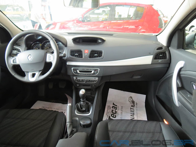 Renault Fluence Dynamique 2013 - fotos, preço e especificações técnicas