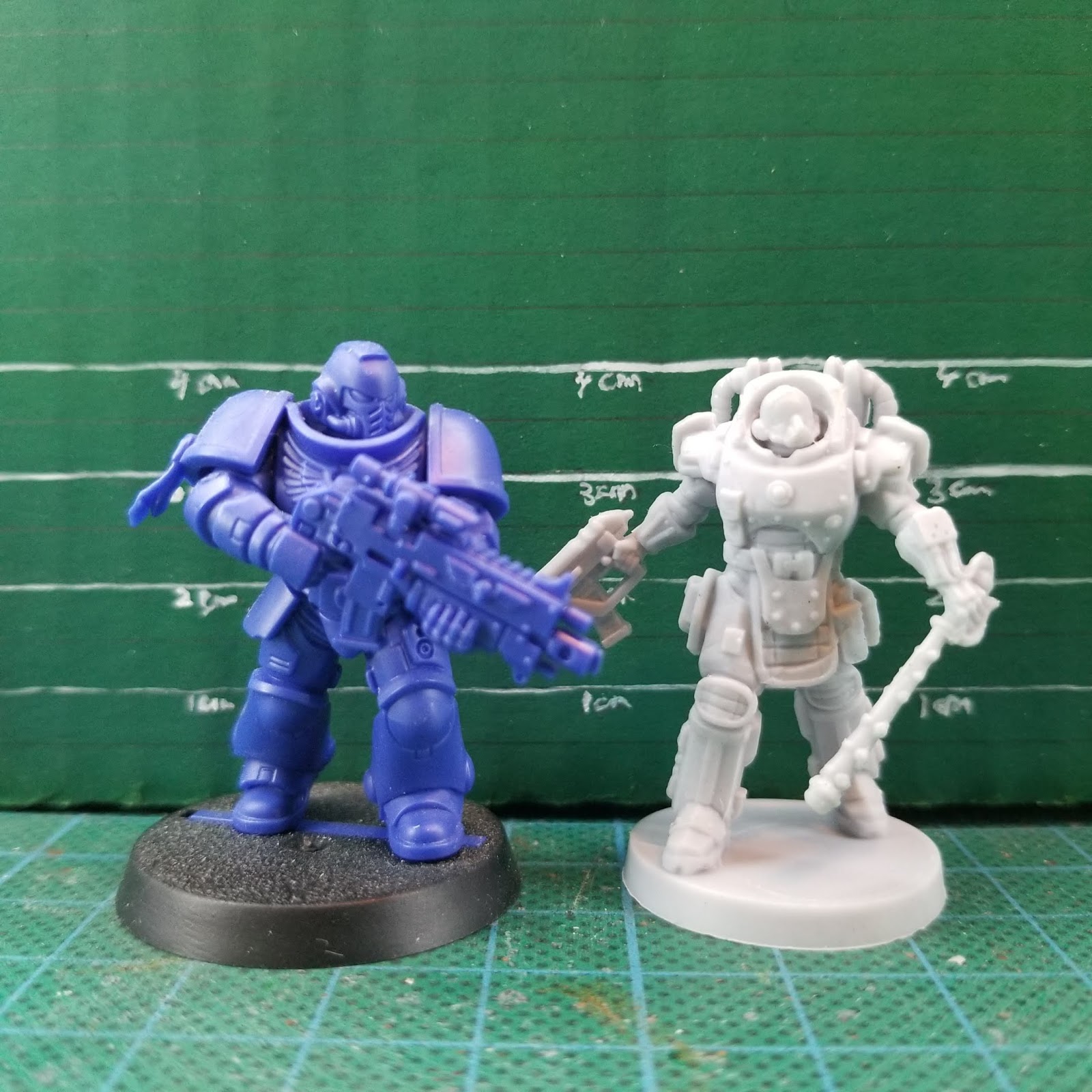 Super Massive Beast: Zombicide:Invader -- Warhammer 40K size comparisons