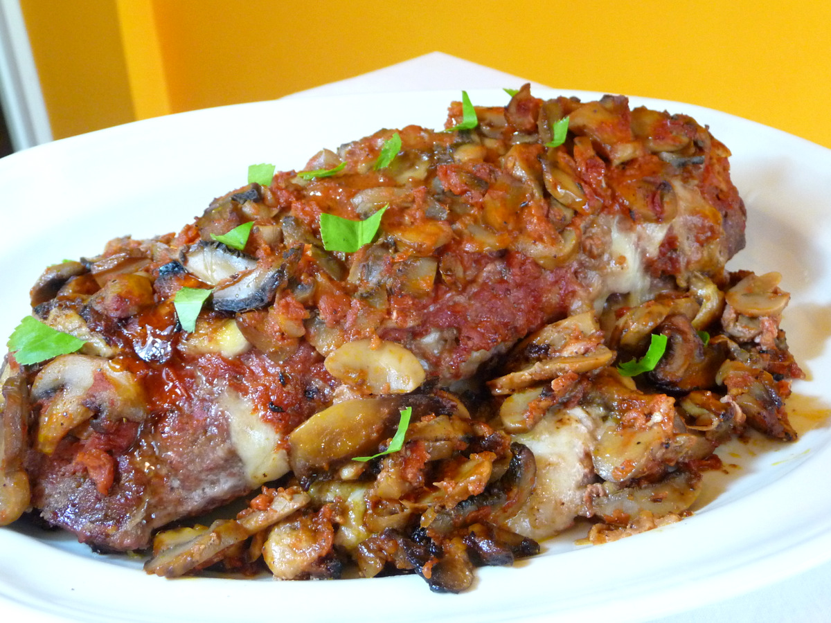 MOZZARELLA BEEF ROLL