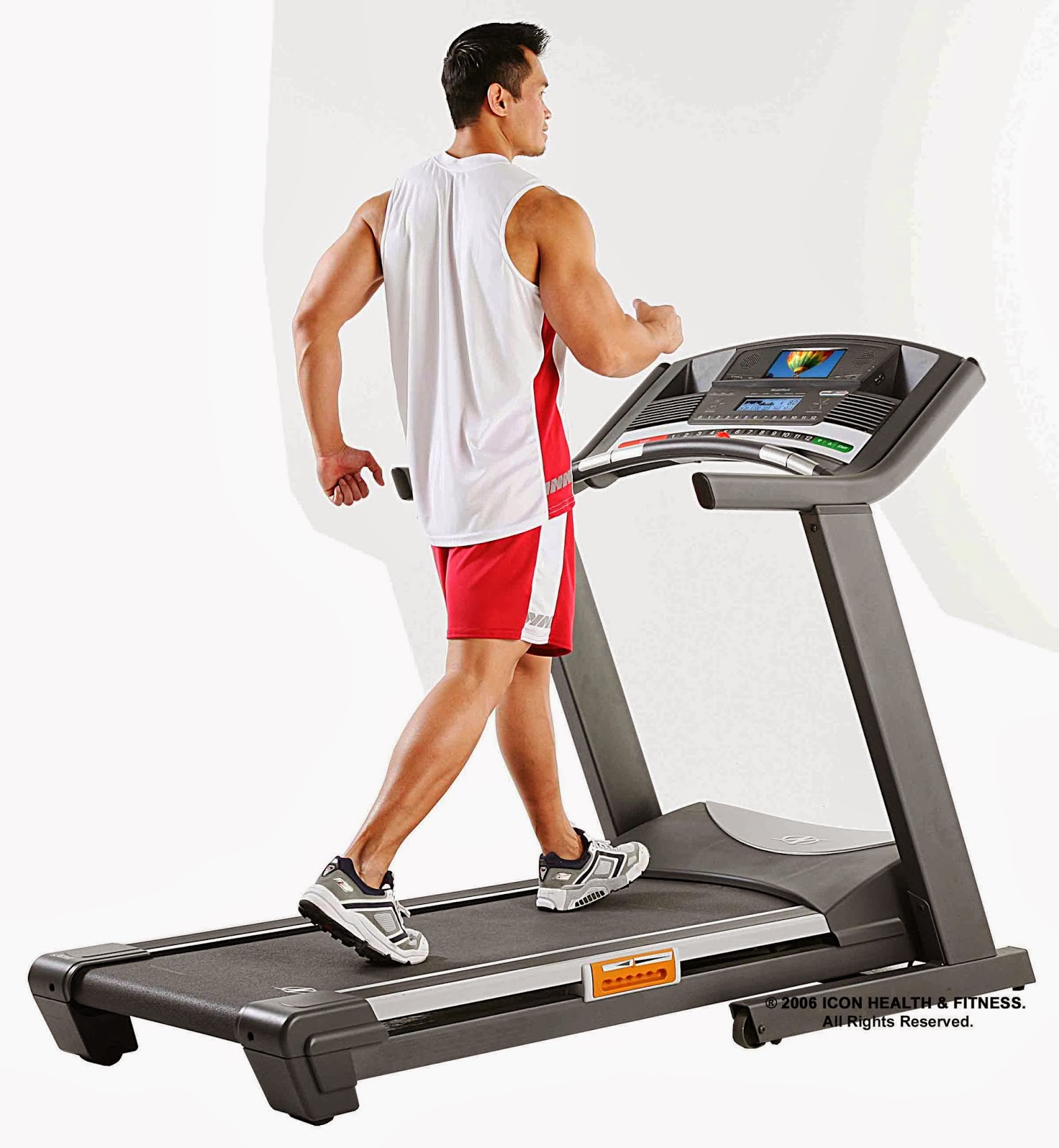Lovers Health fitness club: Treadmill