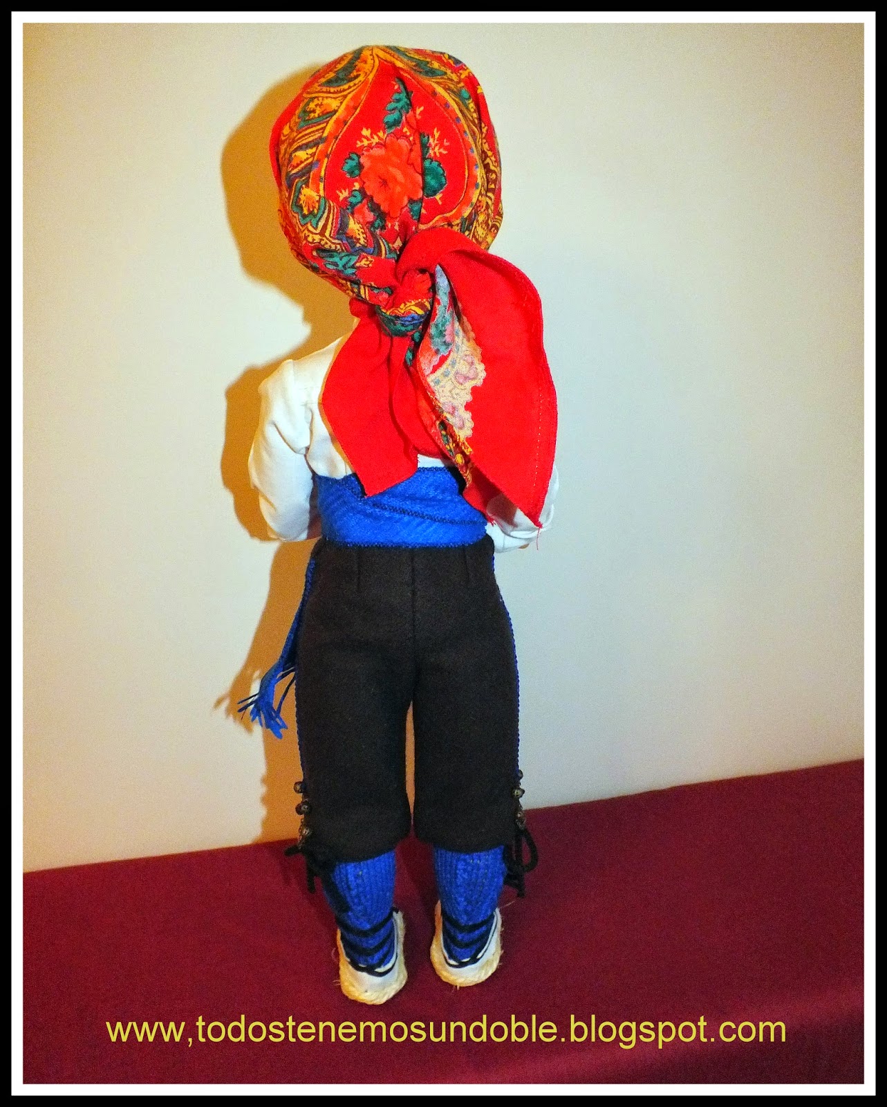 El vestir tradicional burgalés en miniatura: 10.-Indumentaria burgalesa ...