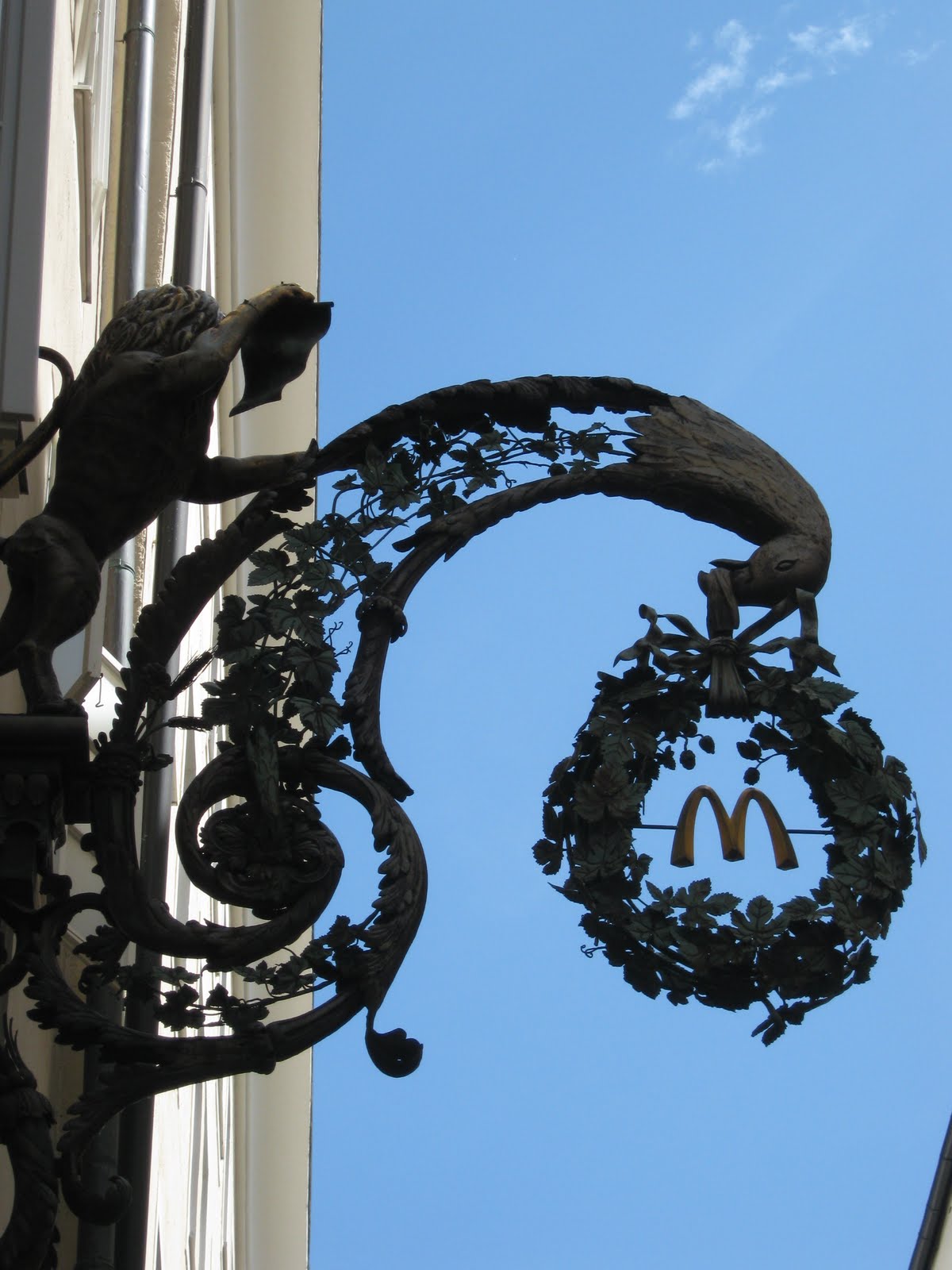 Two Mums in a Merc: Salzburg City