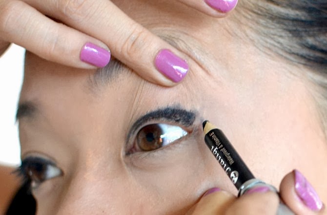 Welcome to Event Jingles Blog: BEAUTY TIPS: How to Creat a Smokey Eye ...