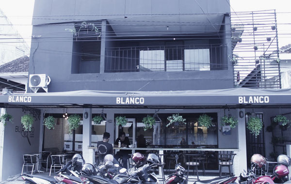 10 Cafe Tempat Nongkrong Yang Enak di Jogja