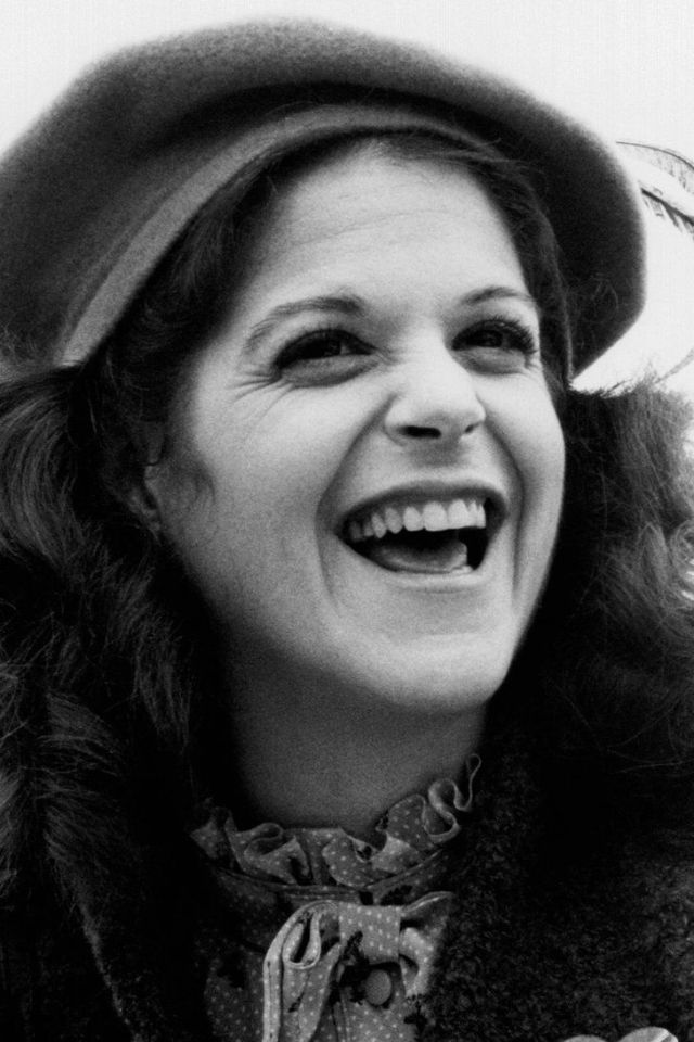 25 Candid Photographs of Gilda Radner in the 1970s and 1980s ~ Vintage ...