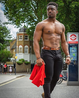 Wikipedia, Profile : Who is Charles Mance?