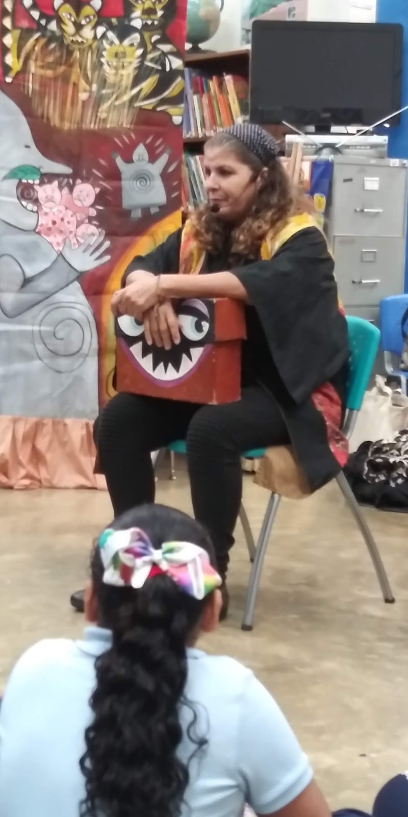 Biblioteca Ana Vizcarrondo de Túa: María Chuzema nos visita