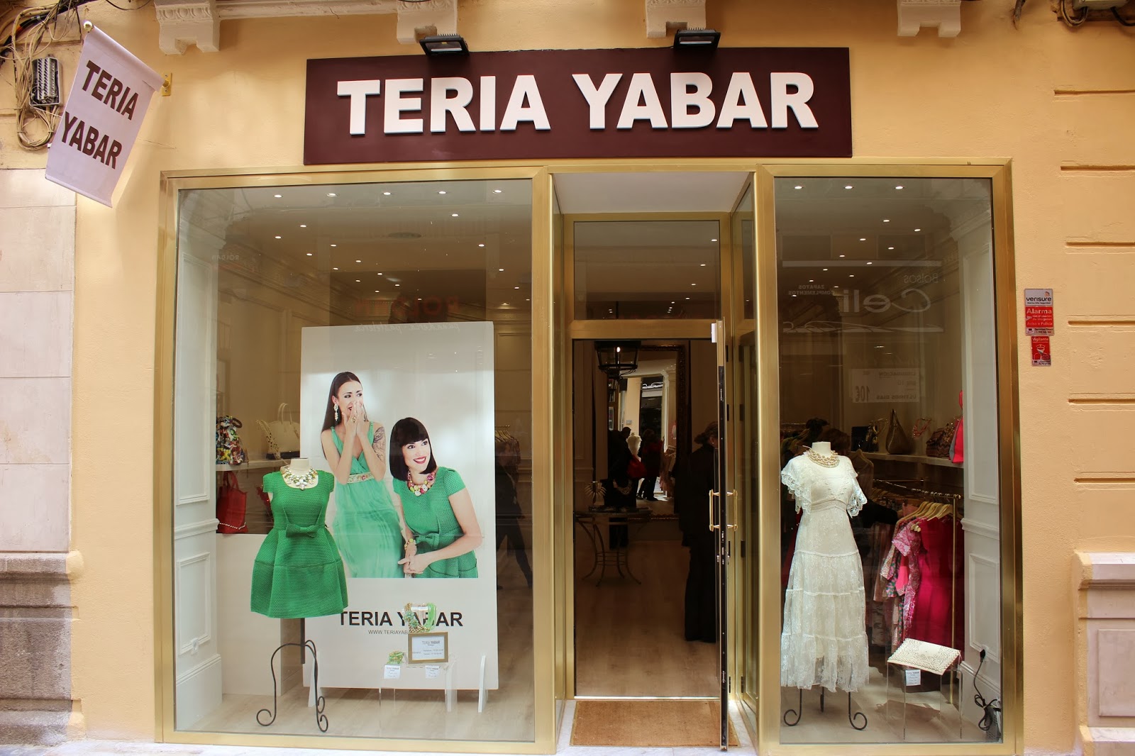 Por1sonrisatuya: Teria Yabar