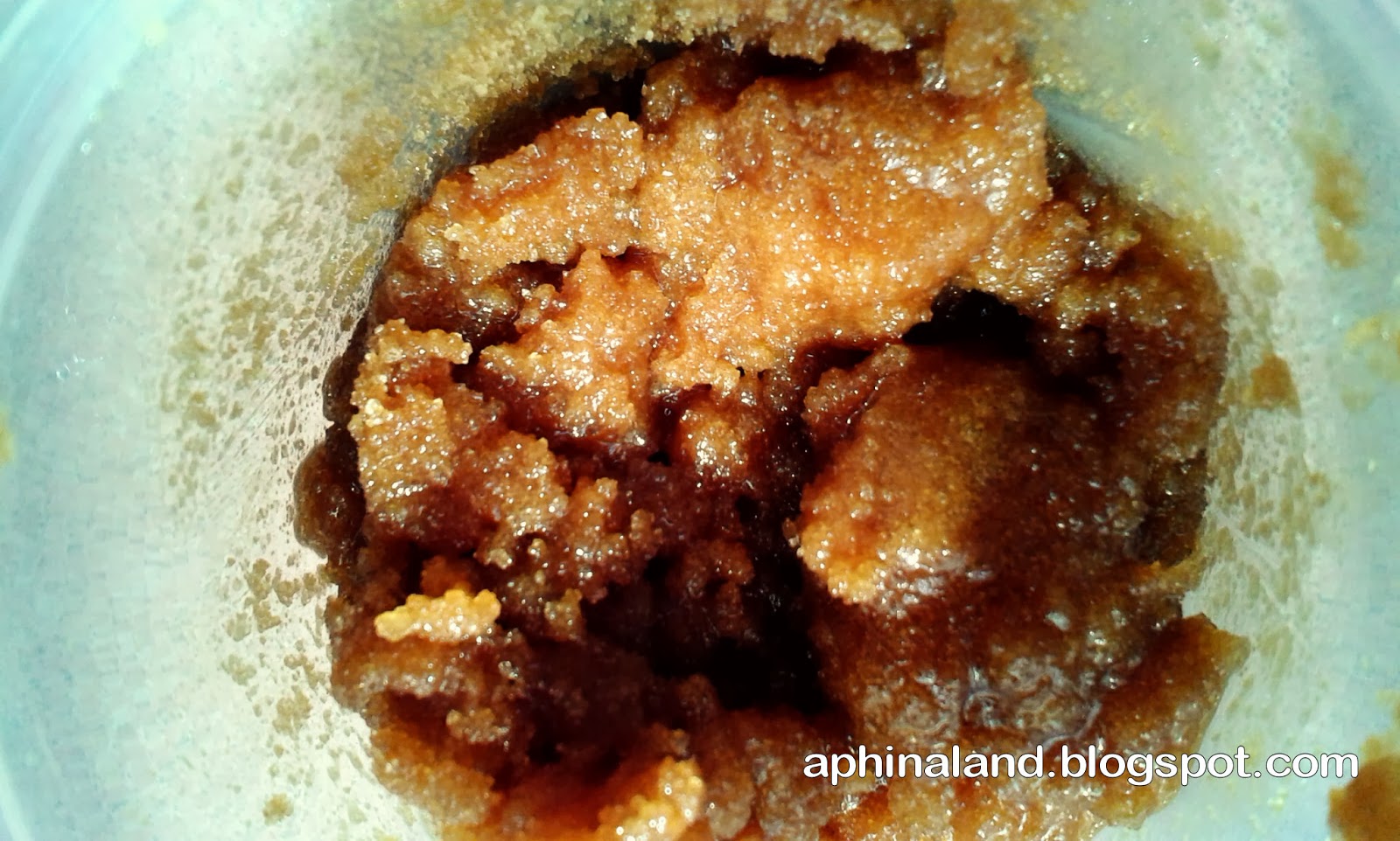 This is Aphinaland!: Do It Yourself: Scrub Gula Perang & Madu