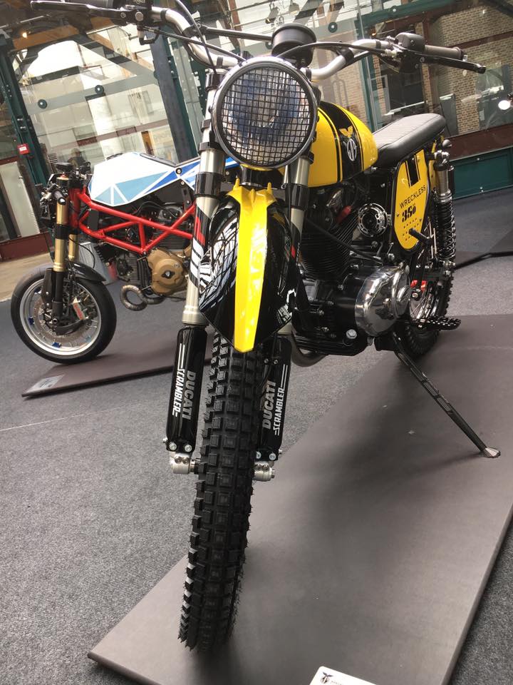 Duke 350 SCR / Wreckless Motorcycles