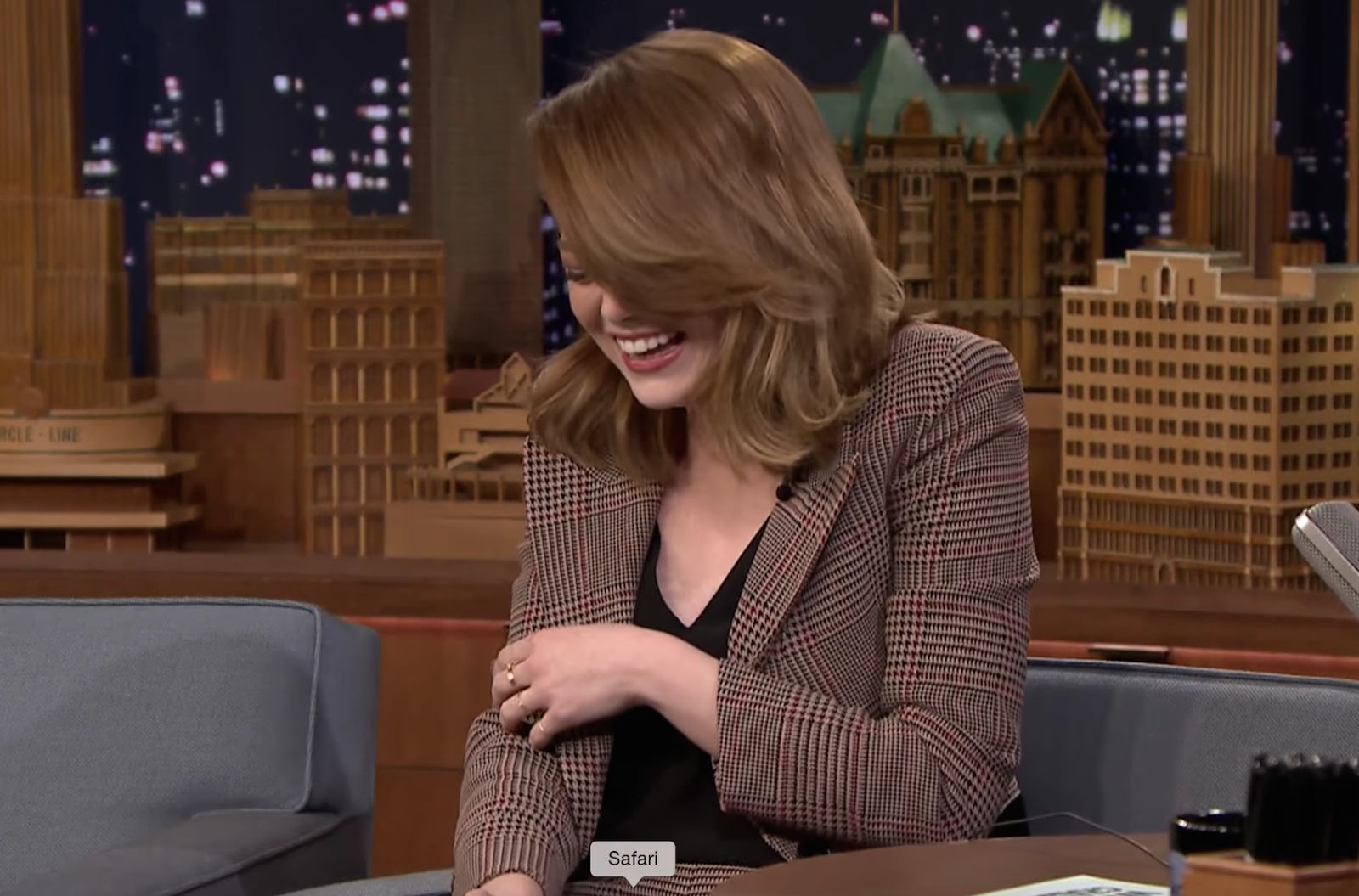 Body Language & Emotional Intelligence: Nonverbal Communication ...