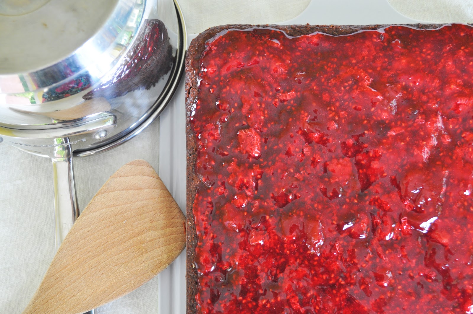 Épicé@nne: Gâteau carré rouge à l'érable et au chocolat