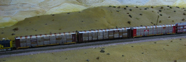 Needles Division Santa Fe RR N Scale: 1981 N Scale Auto Rack led by ...