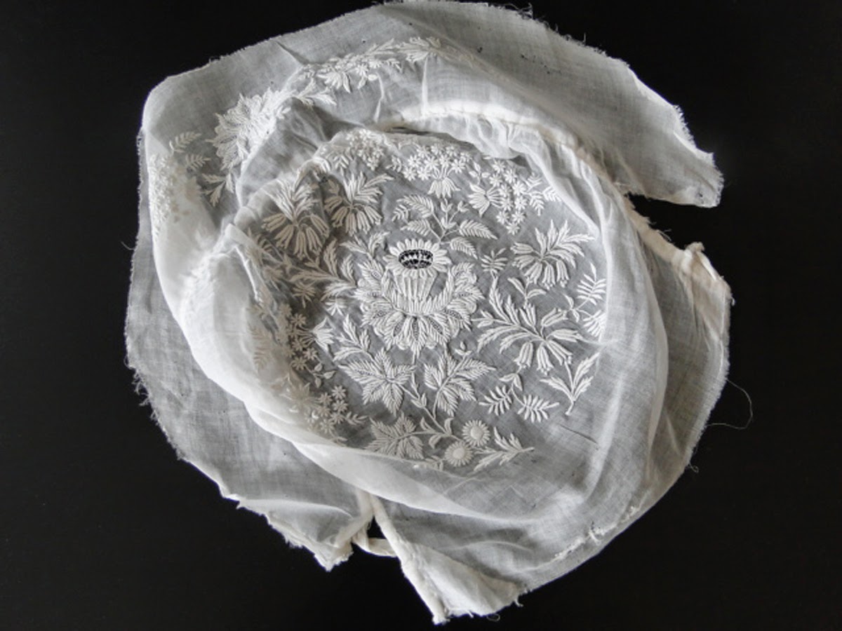 Buyer & Seller of Antique Lace, Fine Linens, Vintage Clothing, Haute ...