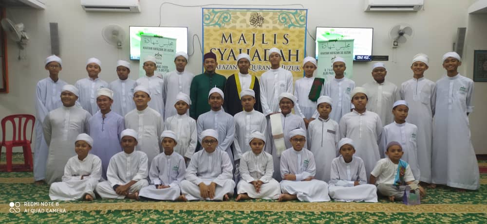 Gambar sekitar Majlis Pengijazahan Khatam Hafazan Al Quran 30 Juzuk ...