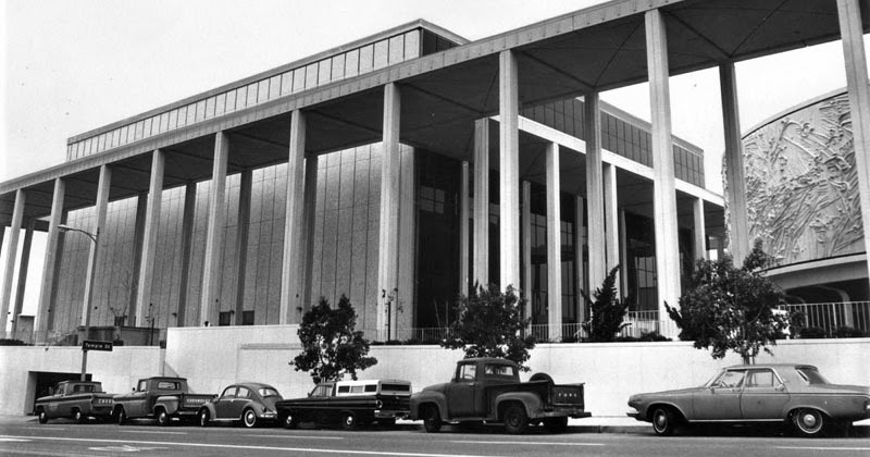 Los Angeles Theatres: Ahmanson Theatre