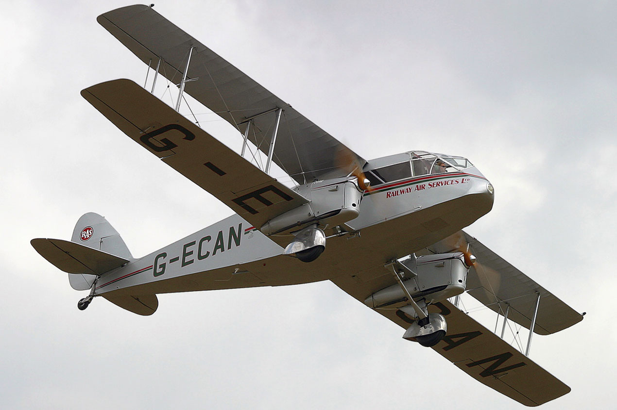 nhungdoicanh: de Havilland DH-84 Dragon