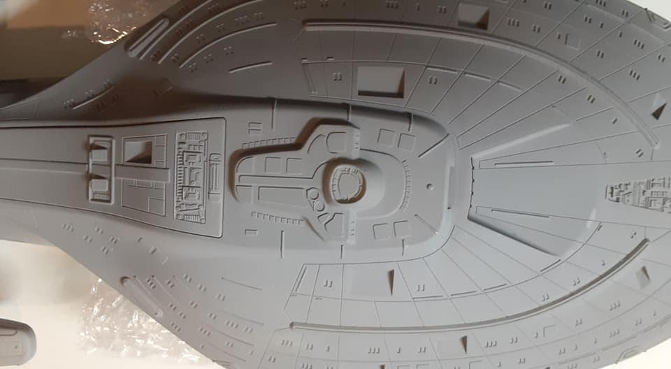 The Trek Collective: Round 2 Models reveal brand new USS Voyager model ...