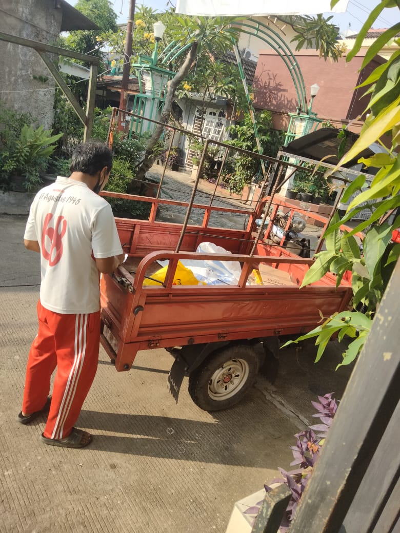 BLOG HUKUM, KETATANEGARAAN DAN KAJIAN KONSTITUSI: PENGALAMAN MENJUAL ...