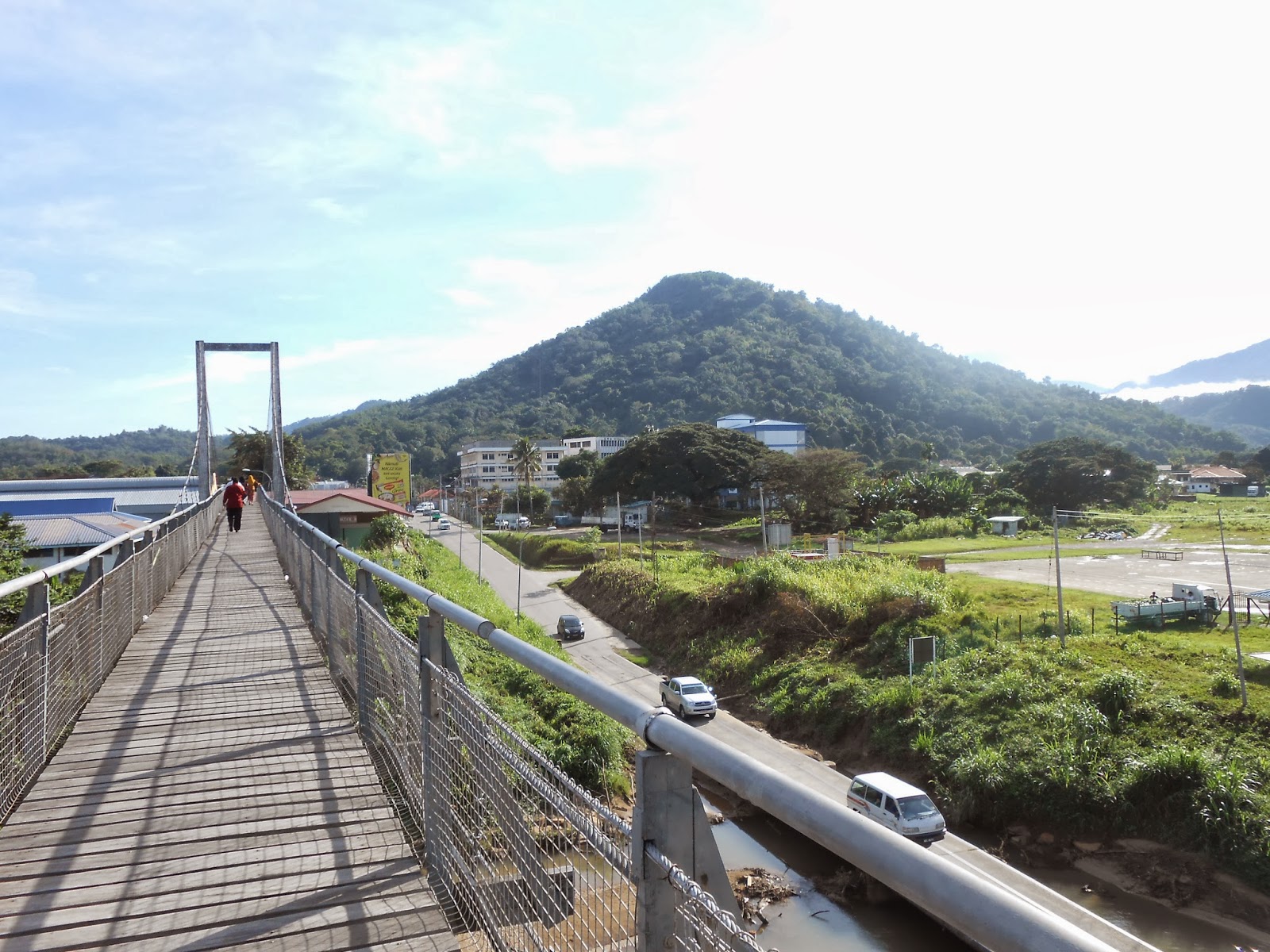 FREELITTLEBRAIN: Jambatan Tamparuli – the world famous hanging bridge ...