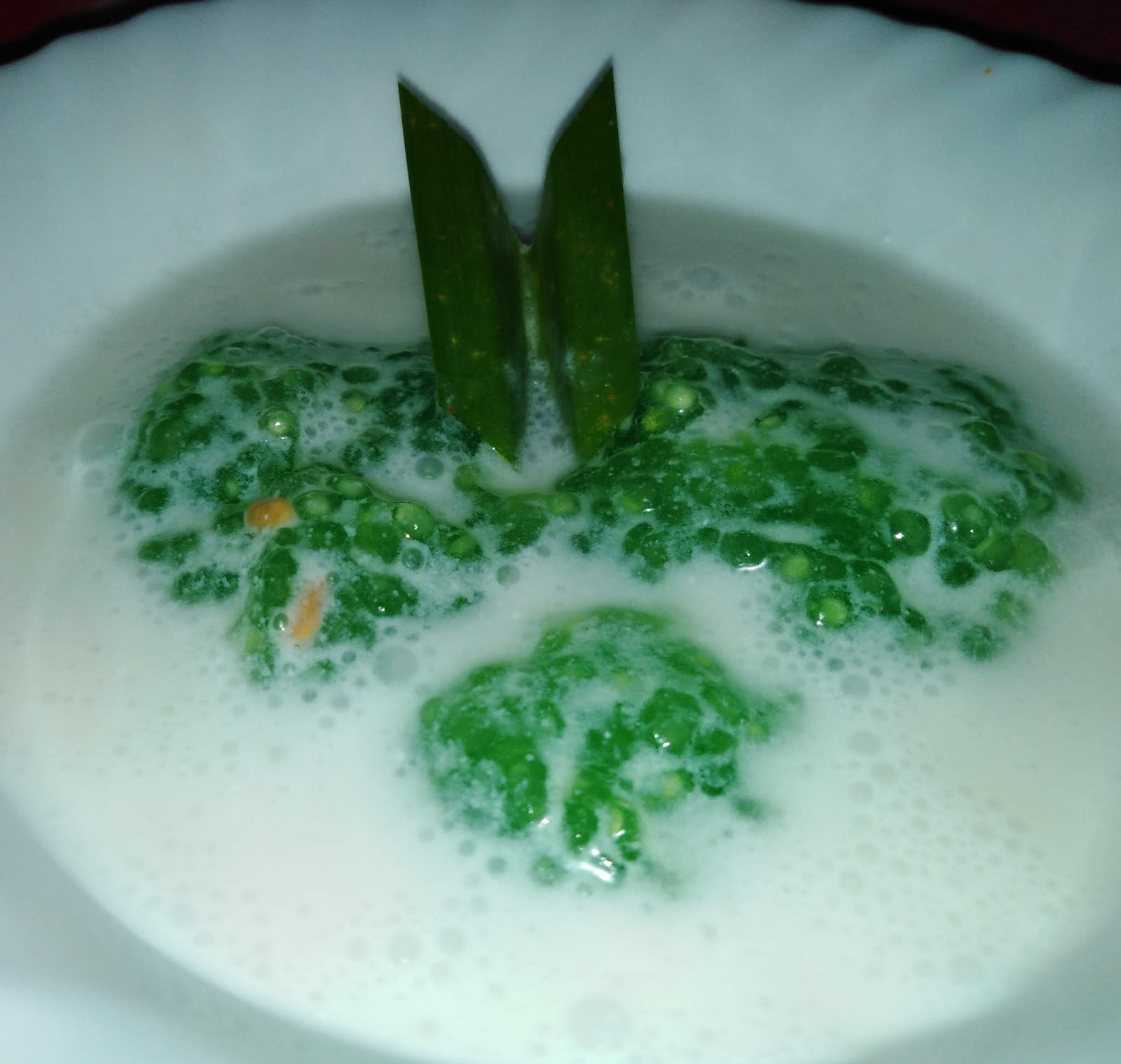 Dapur Cempakasari: Kuih Beronok Sagu