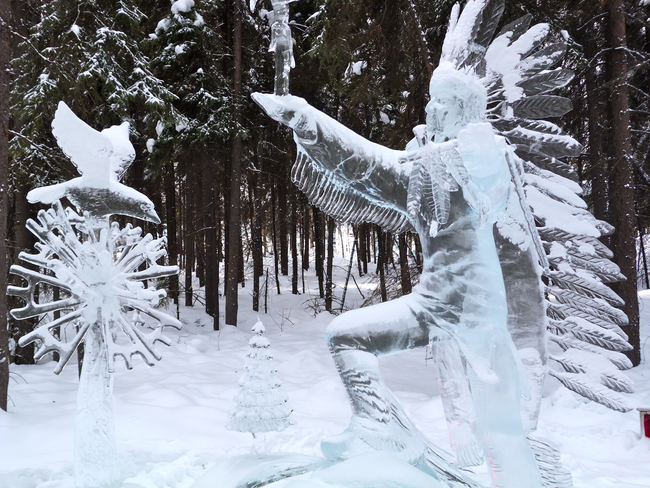 Amazing Ice Sculptures That Put Edward Scissorhands To Shame. - Snow ...