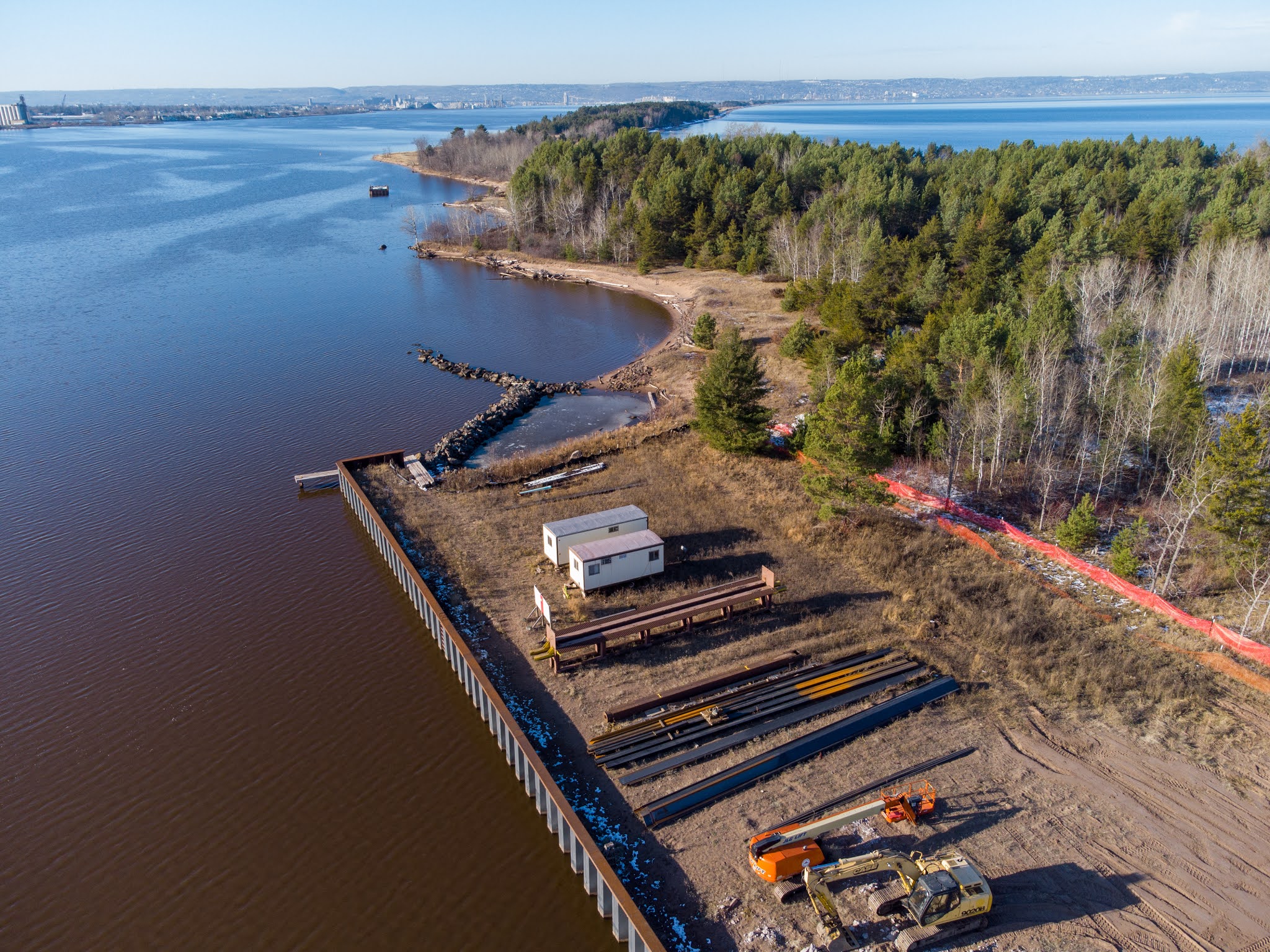 Duluth Harbor Cam: New Wisconsin Point Breakwall