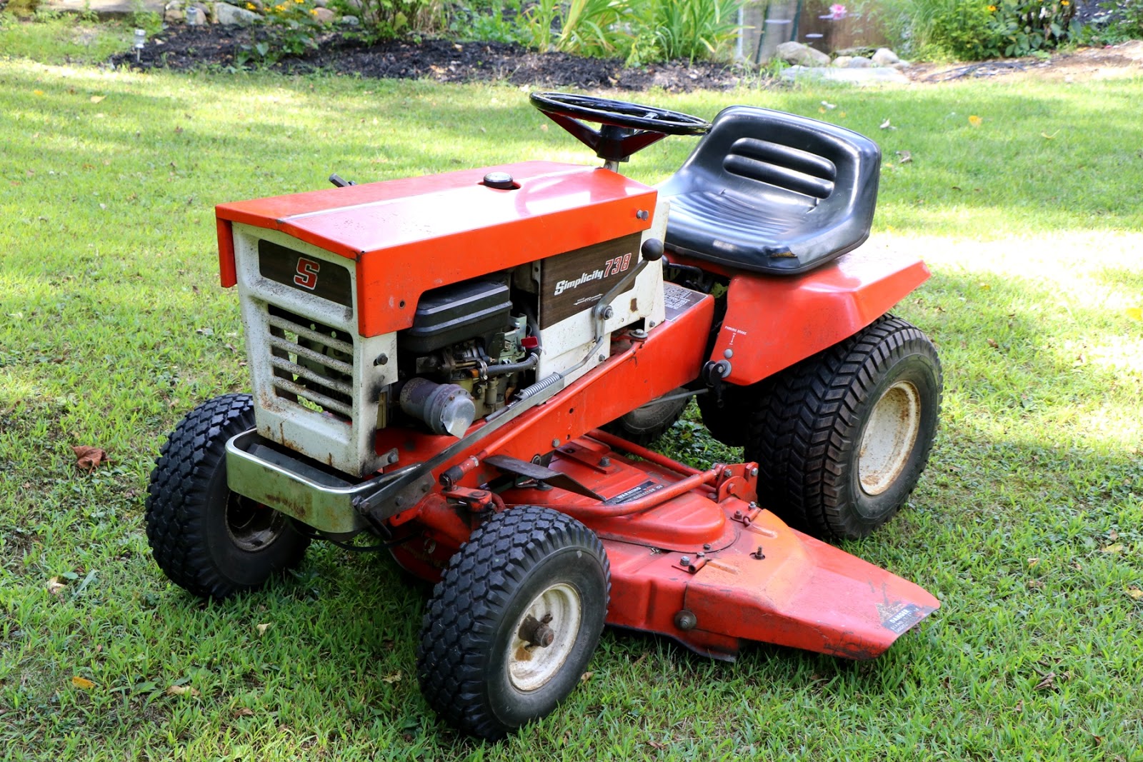 My Simplicity Tractors: A family tractor