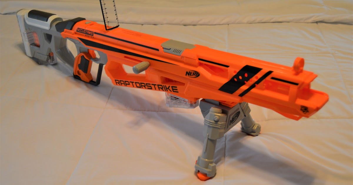 StudioYale: Nerf Accustrike Raptorstrike Review (7/10)