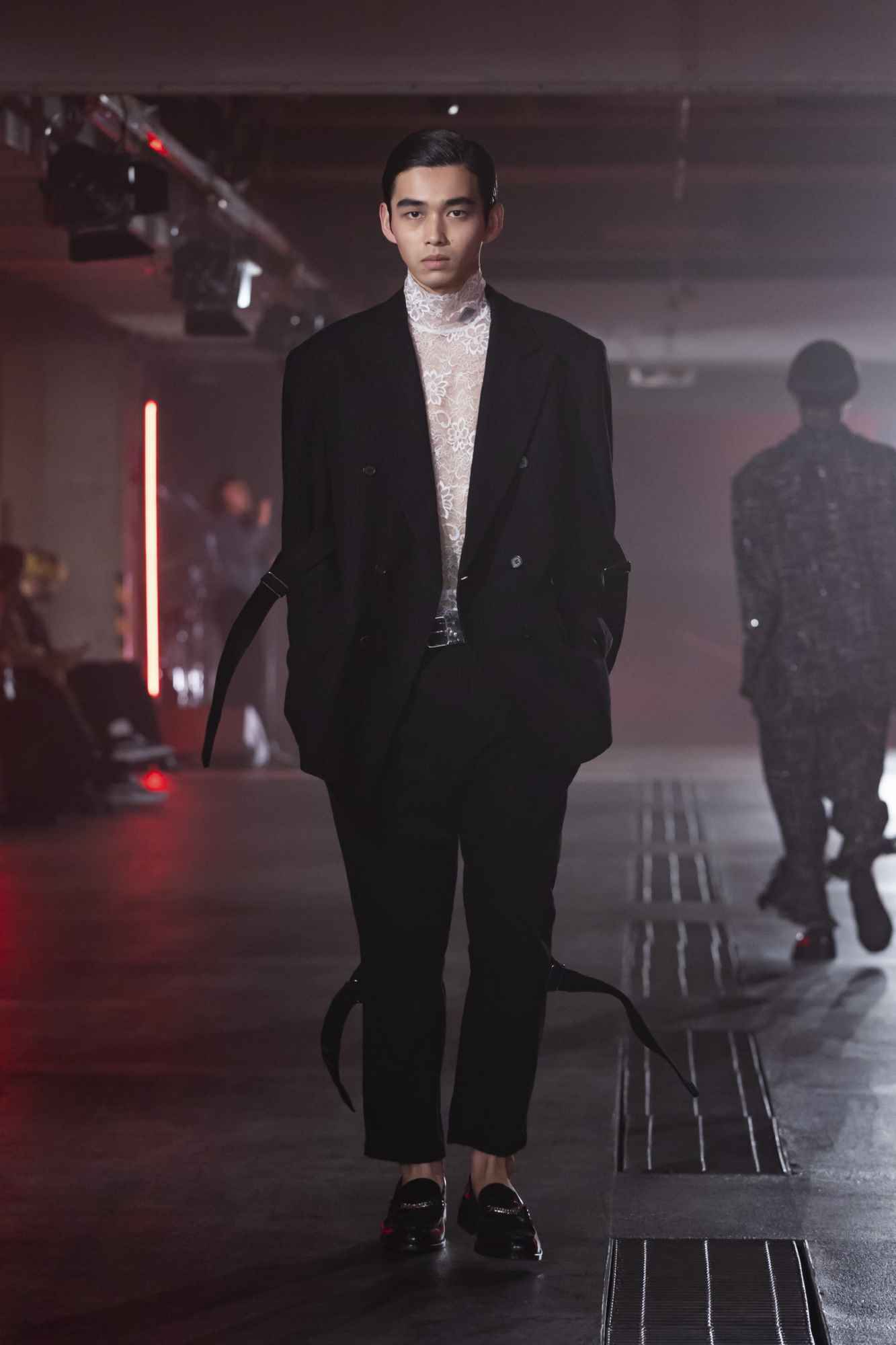 El CondutorH reconcepctuliza la silueta del rockstar para su colección ...