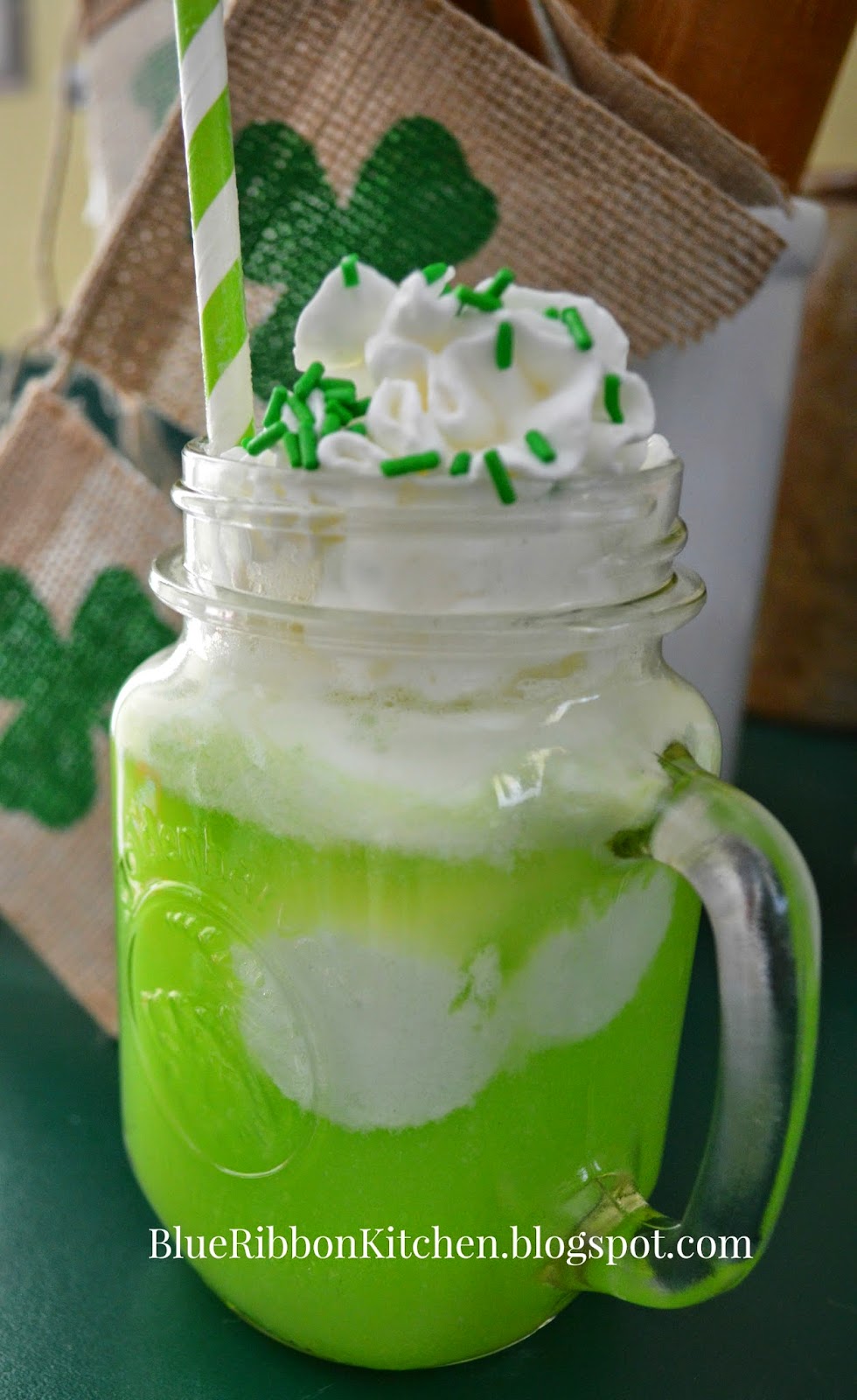 Blue Ribbon Kitchen: LUCKY LIME FLOATS {St. Patrick's Day Preparedness}